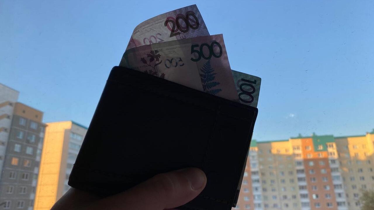 Названы районы Беларуси, где средняя зарплата превысила 3000 рублей
